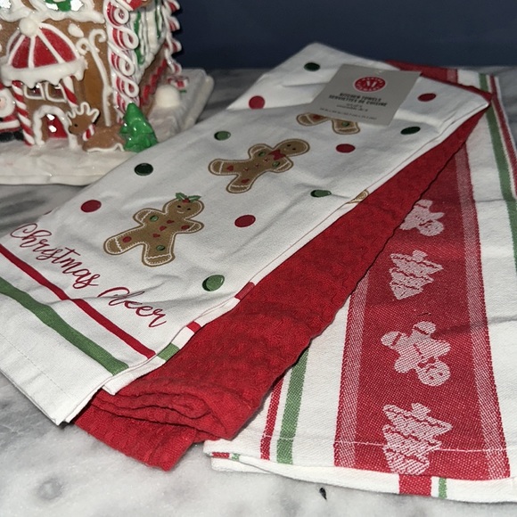 Martha Stewart | Kitchen | Gingerbread Man Kitchen Towels Set Of 3 ...